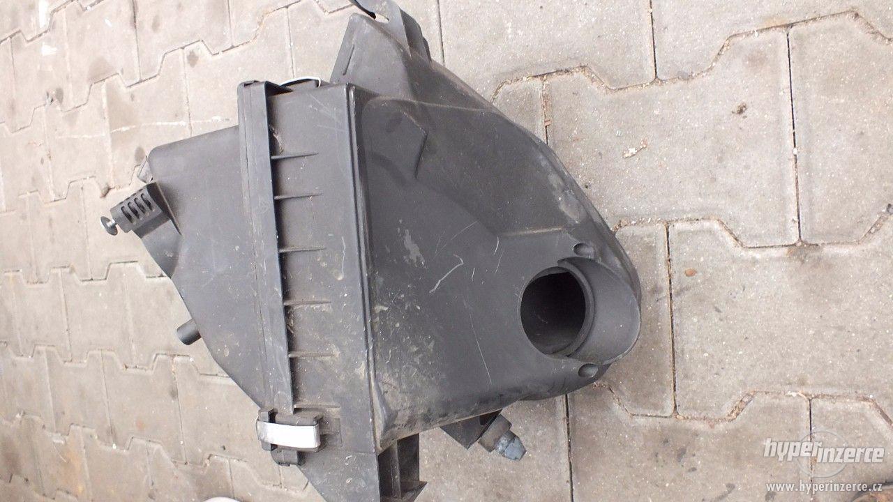 VW Passat B5 pouzdro vzduchového filtru - bazar - Hyperinzerce.cz