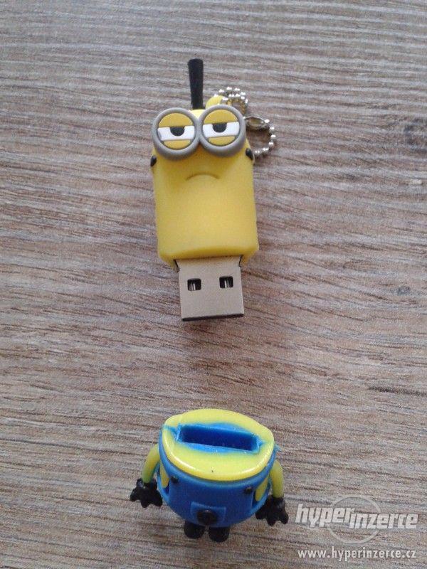 USB Flash disk Minion 8 GB - bazar - Hyperinzerce.cz