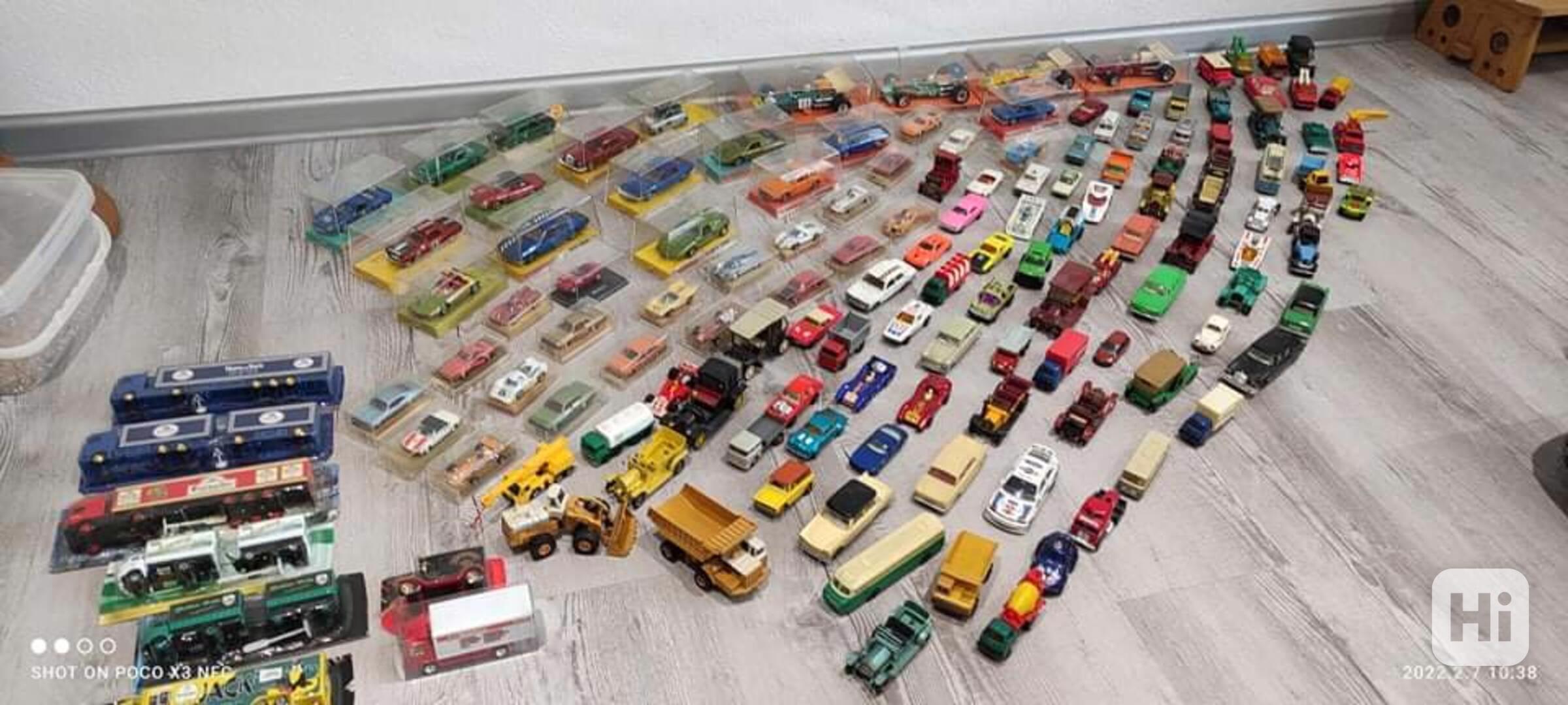 Staré modely autíček - bazar - Hyperinzerce.cz