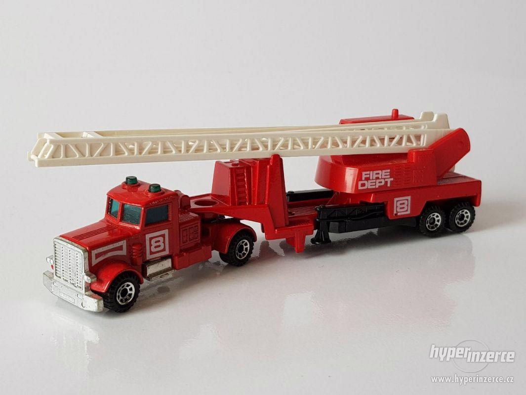 Matchbox Convoy Peterbilt Fire Rescue Truck Boxed - bazar - Hyperinzerce.cz