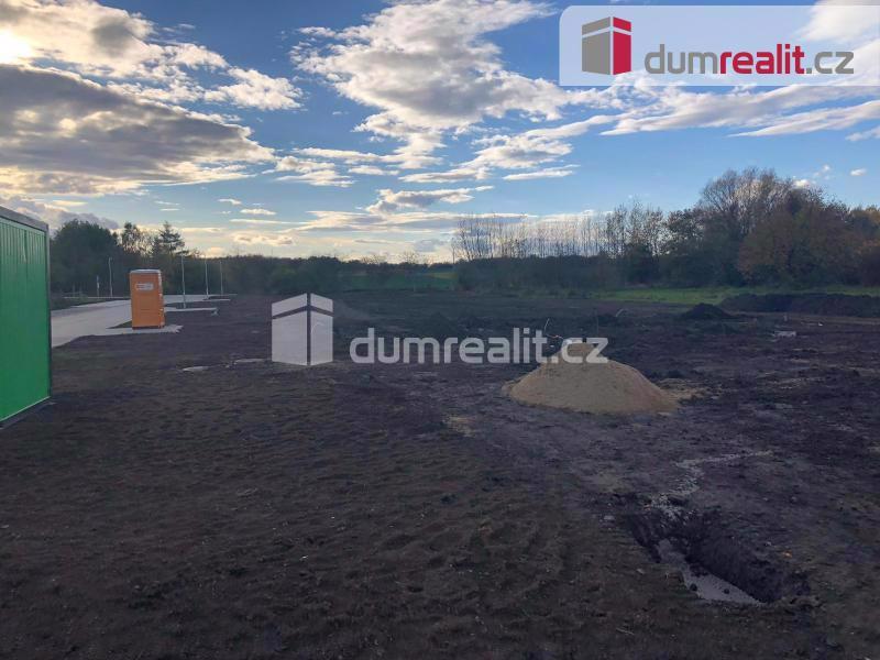 Stavební pozemek 1021 m2 - bazar - Hyperinzerce.cz