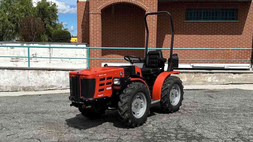 Zemědělské traktory - Hyperinzerce.cz