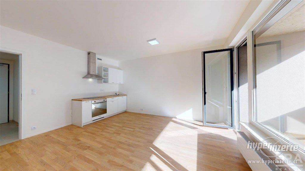 Pronájem bytu 1+kk, 34 m2, ul. Nuselská 53, Praha 4 - Nusle - bazar - Hyperinzerce.cz