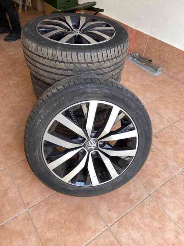 VW Multivan sada Alu kol s pneumatikami - bazar - Hyperinzerce.cz