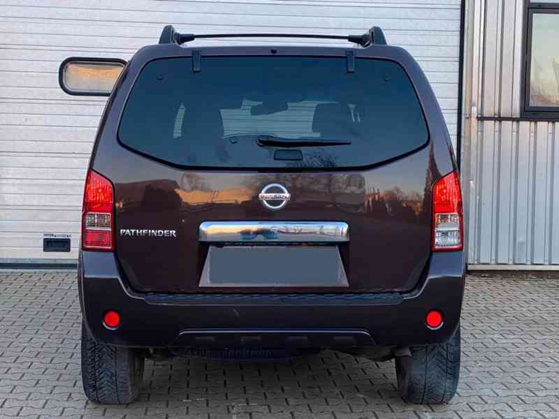 Nissan Pathfinder 2.5 dCi SE Aut. 140kw - bazar - Hyperinzerce.cz