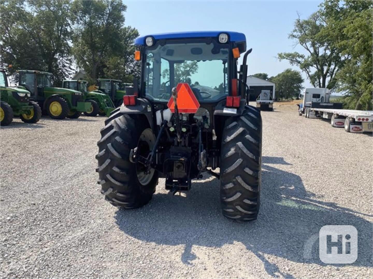 Traktor NEW HOLLAND T4040 - bazar - Hyperinzerce.cz