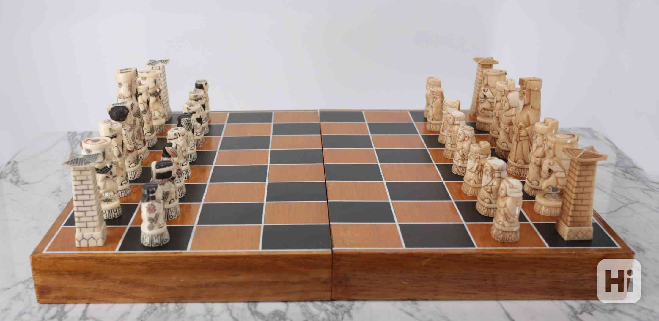 Luxusní šachová souprava z řezané kosti šachy - bazar - Hyperinzerce.cz