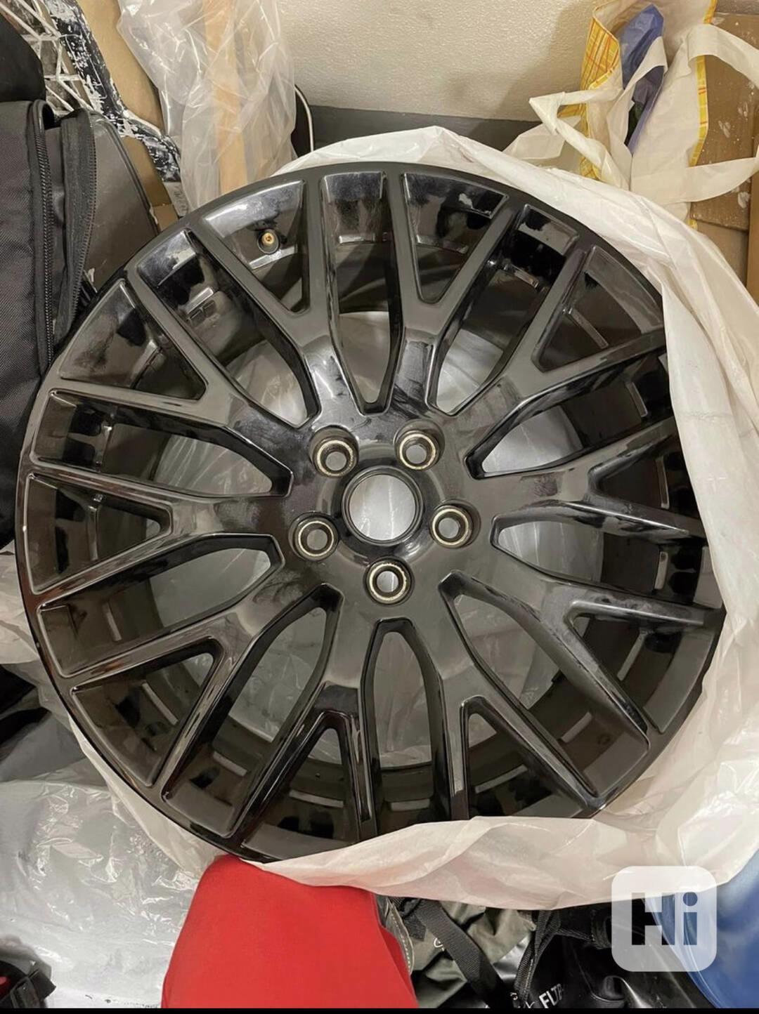 Original alu kola na Ford Mustang 2015+ - bazar - Hyperinzerce.cz