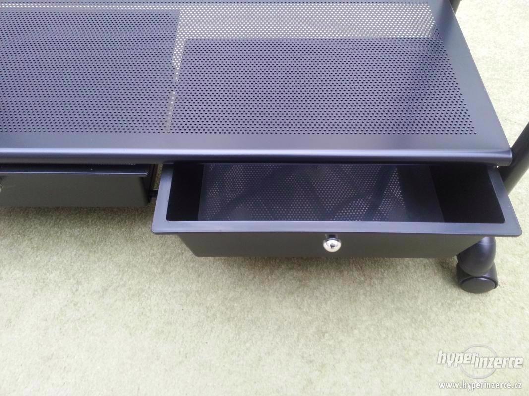 Stojan na šaty - štendr - věšák na oblečení AQ-001 - bazar - Hyperinzerce.cz