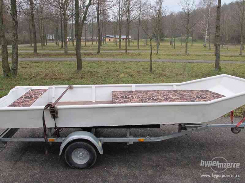 Nová Hliníková rybářská a loď “JON - bazar - Hyperinzerce.cz