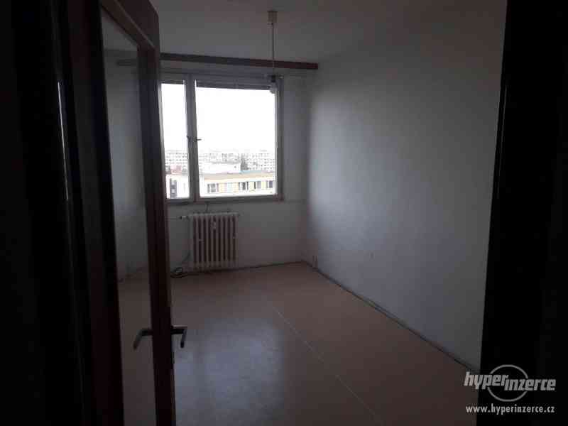 Samostatný pokoj v bytě 3+1, Praha 9-Prosek - bazar - Hyperinzerce.cz