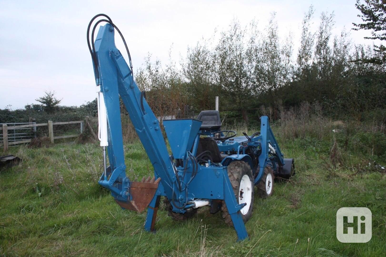 Traktor Iseki 2116O 4X4 + čelní nakladač - bazar - Hyperinzerce.cz