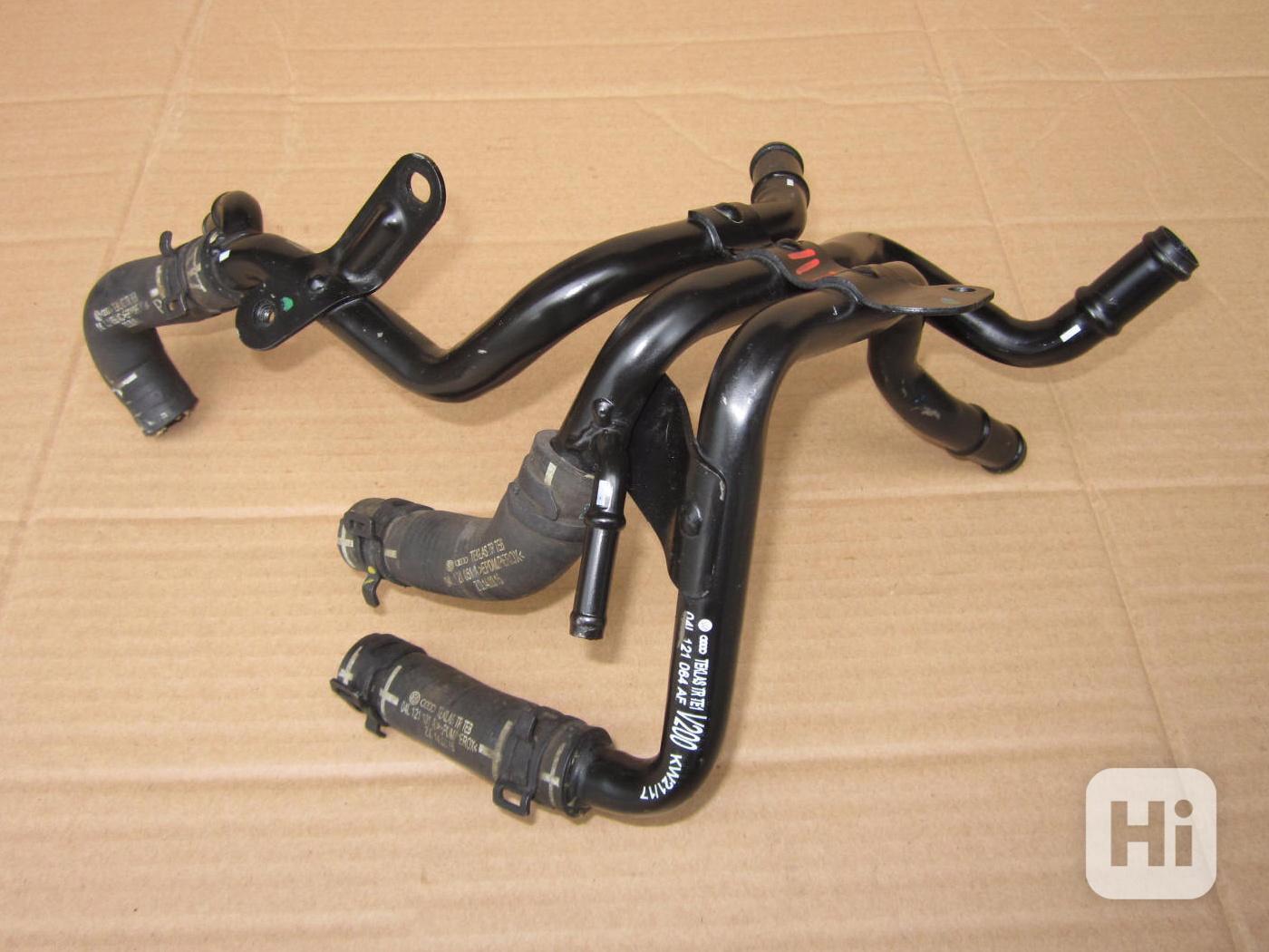 Vodni trubka 04L121064AF Originál VW 1,6 TDI - bazar - Hyperinzerce.cz