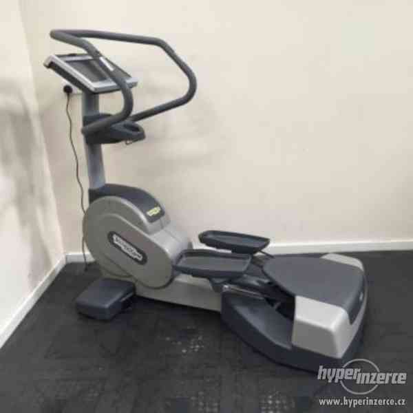 Crosstrainer Technogym - Wave 700 TV - bazar - Hyperinzerce.cz