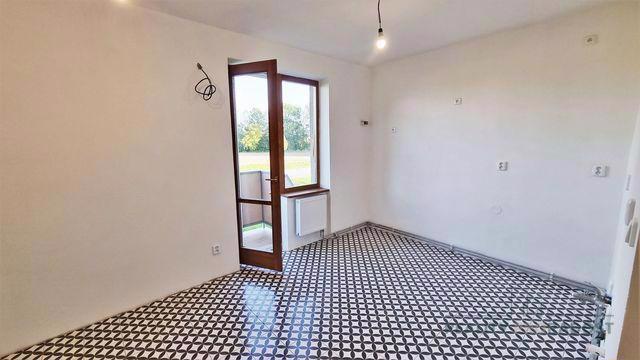 Prodej bytu 3+1 po kompletní rekonstrukci s lodžií, garážovým stáním a zahradou. - bazar ...