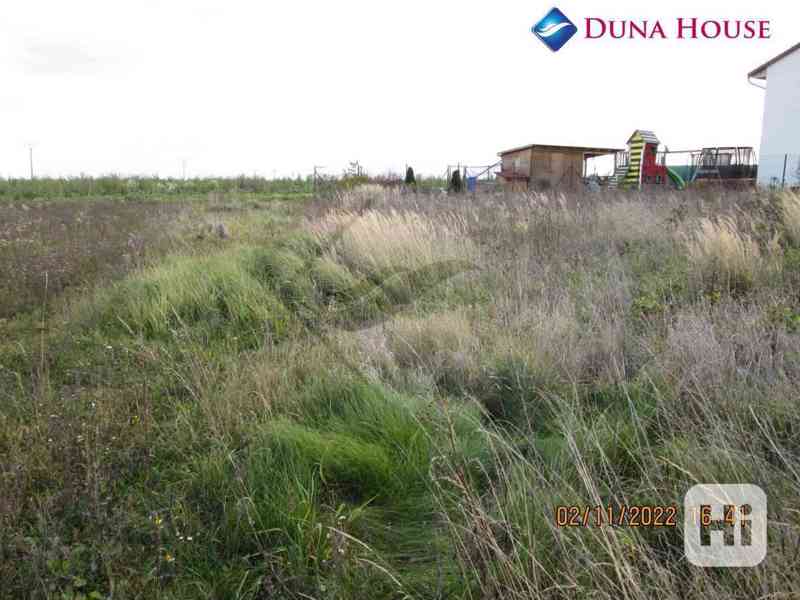 prodej pozemeku v Buštěhradě 967 m2 - bazar - Hyperinzerce.cz