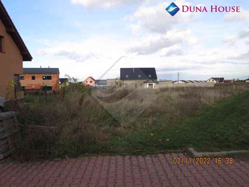 prodej pozemeku v Buštěhradě 967 m2 - bazar - Hyperinzerce.cz