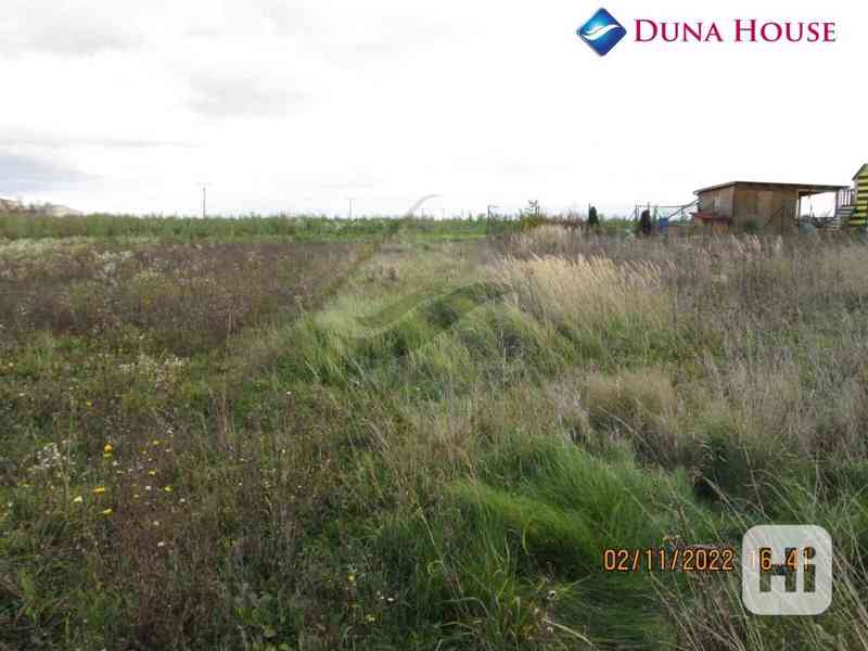 prodej pozemeku v Buštěhradě 967 m2 - bazar - Hyperinzerce.cz