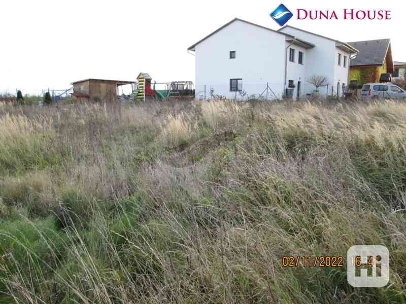 prodej pozemeku v Buštěhradě 967 m2 - bazar - Hyperinzerce.cz