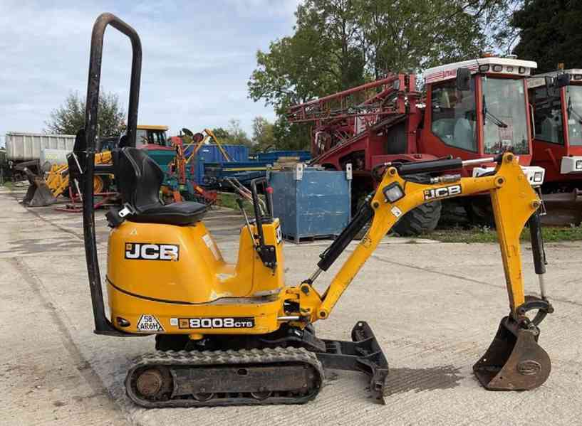 JCB 8008 CTS - bazar - Hyperinzerce.cz