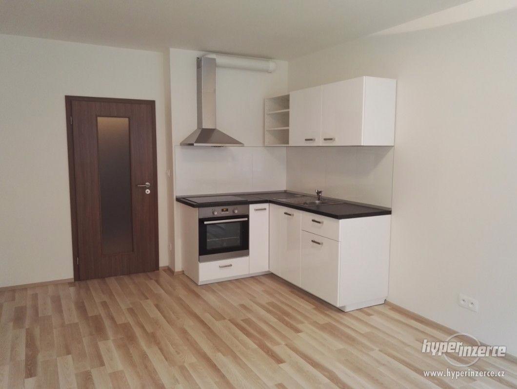 1+kk, Praha 9 - Hostavice, světlý a teplý byt - bazar - Hyperinzerce.cz