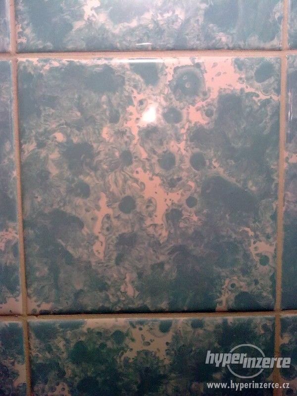 Obkladačky 15x15 rako modro bílé - bazar - Hyperinzerce.cz