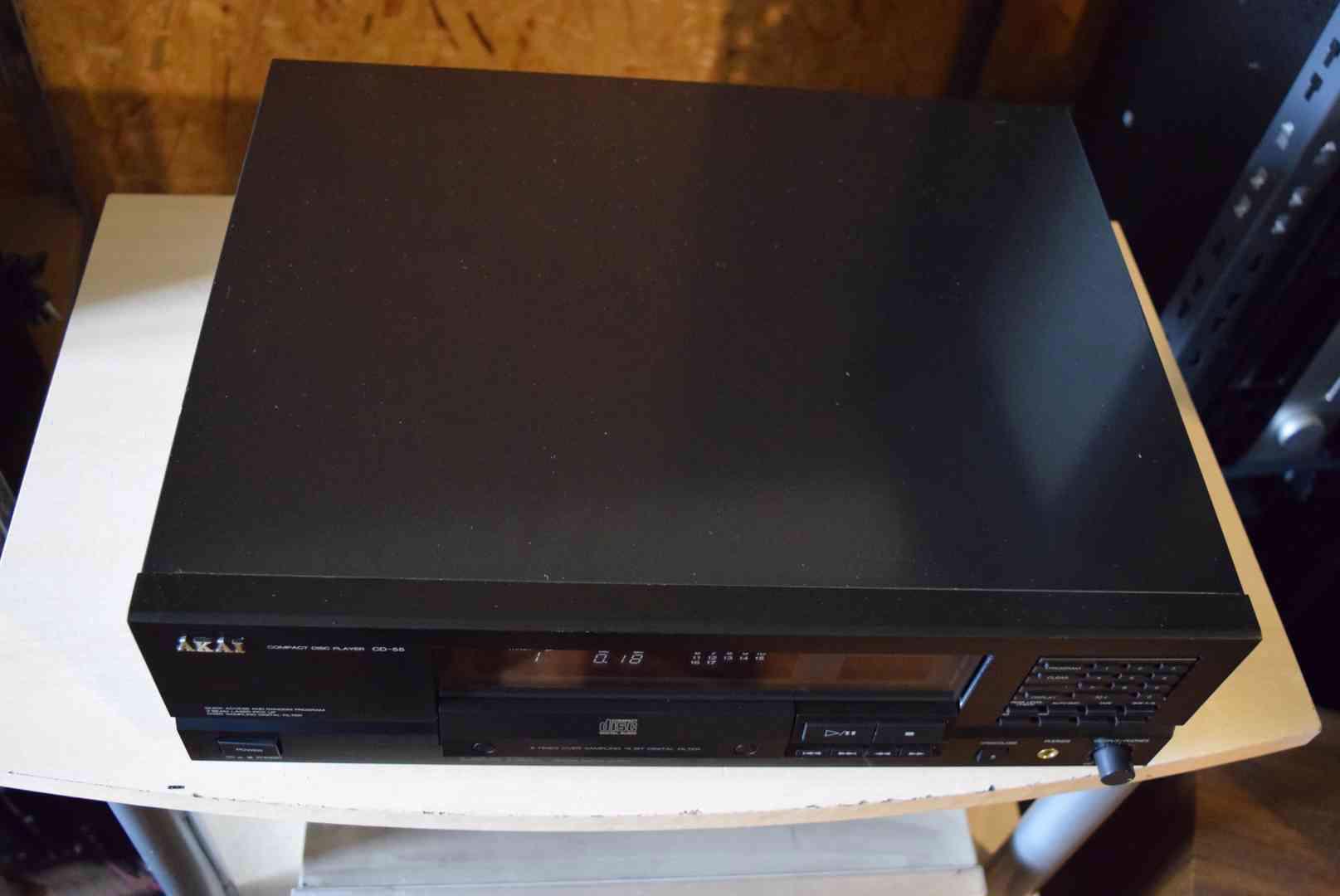 AKAI CD-55 VÝBORNÝ CD PŘEHRÁVAČ K SERVISU !! - bazar - Hyperinzerce.cz