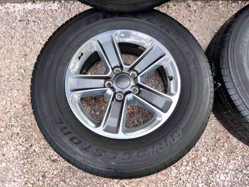 5x127 R18 orig. celoroční alu Jeep Wrangler JL - bazar - Hyperinzerce.cz