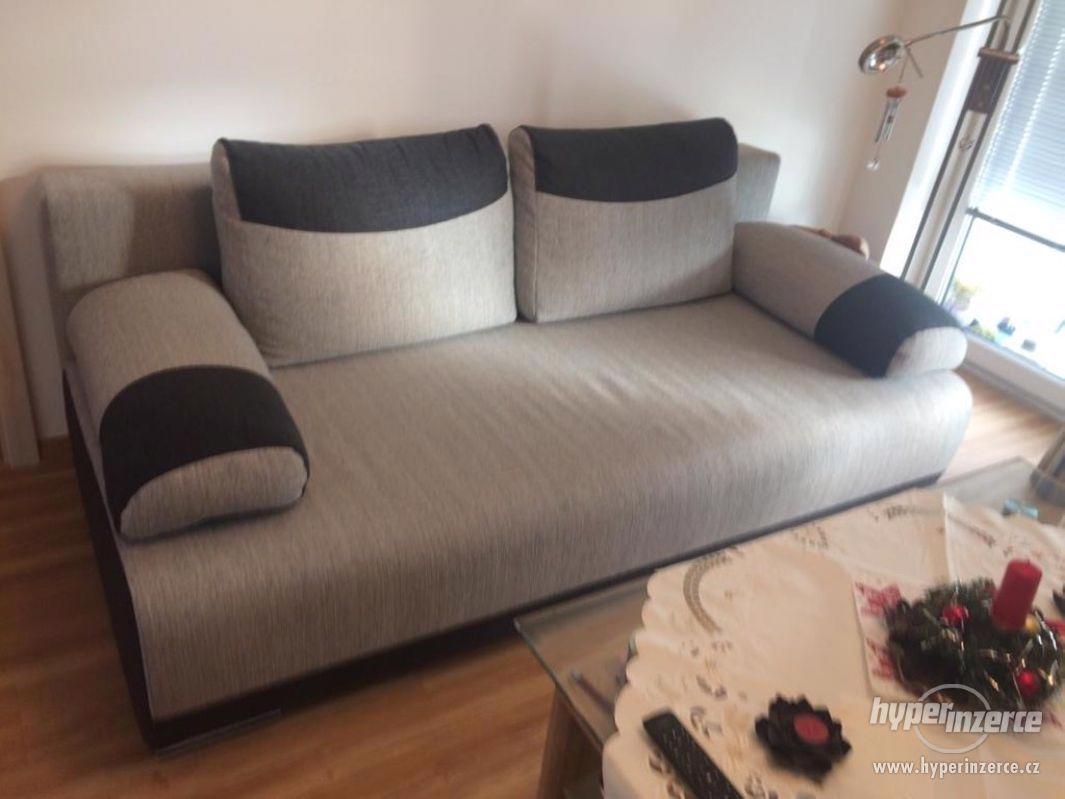 Zánovní rozkládací gauč s úložným prostorem - bazar - Hyperinzerce.cz