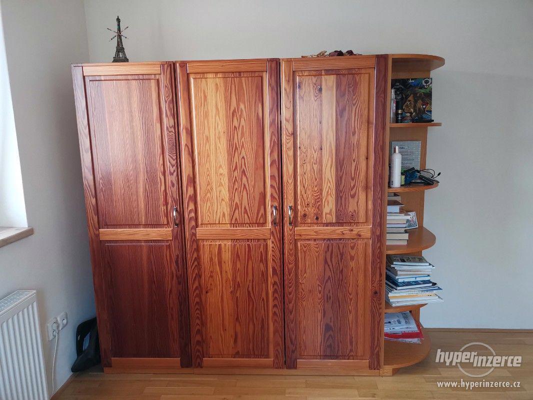 Skříň, psací stůl, noční stolek, knihovna - nábytek - bazar ...