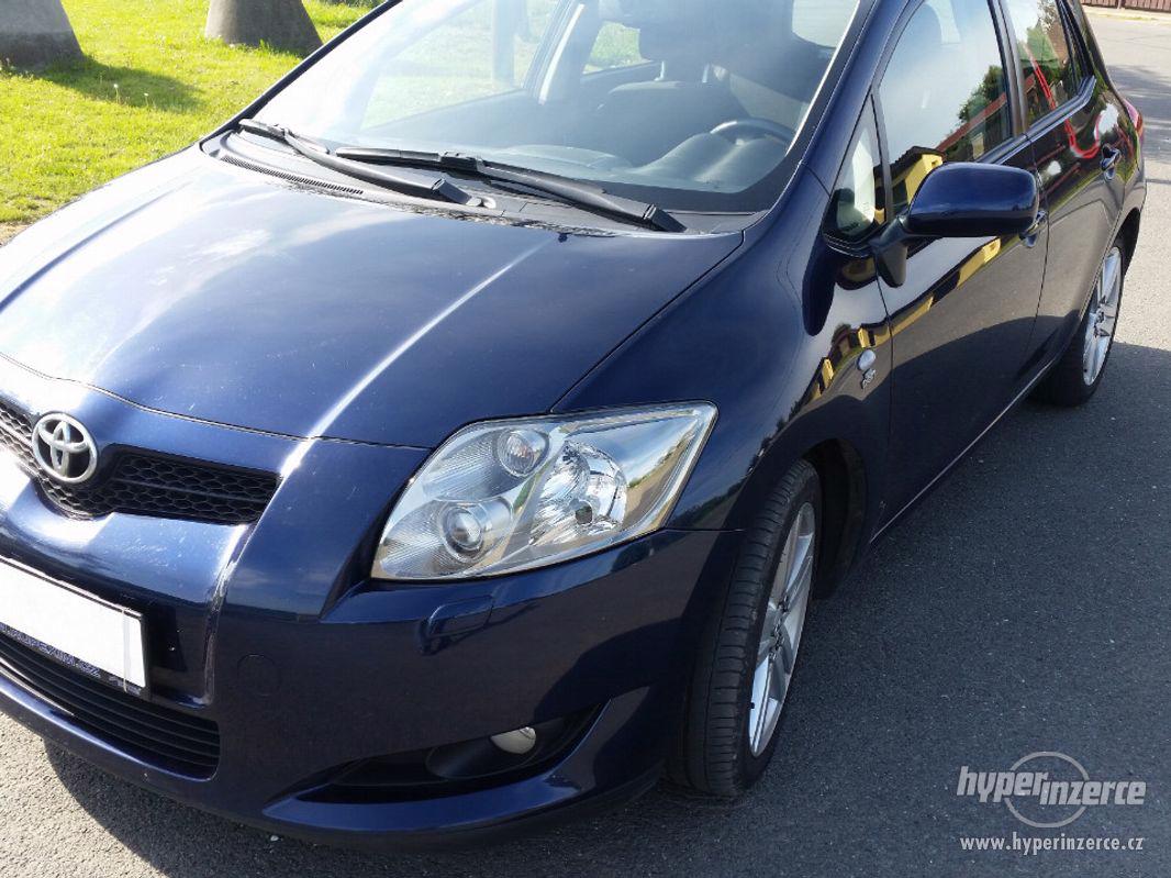 TOYOTA AURIS 2,2 D-CAT - bazar - Hyperinzerce.cz