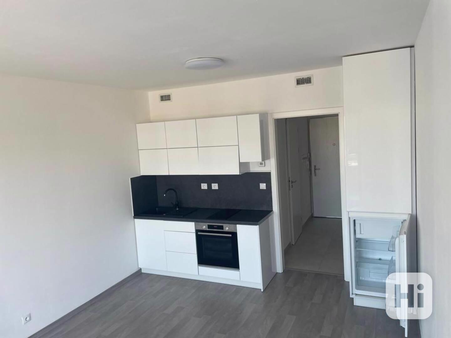 Novostavba byt 1+kk/30m2/5m2 Balkán. - Praha - Zličín - bazar - Hyperinzerce.cz