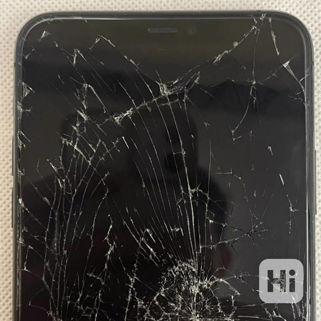 iPhone 11 Pro Max - Funkční ale praskli display. - bazar - Hyperinzerce.cz