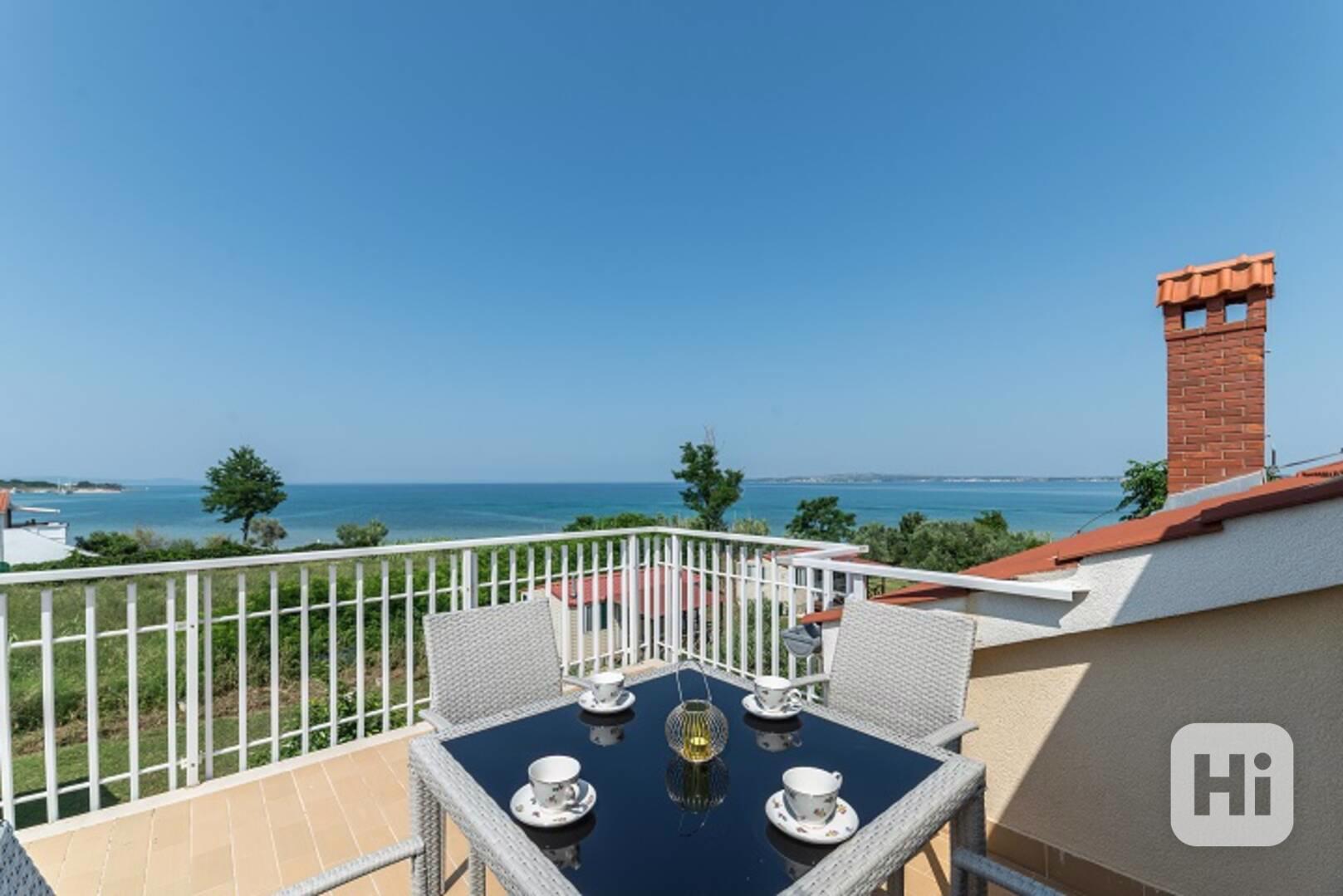Chorvatsko, Zadar, Dalmácie, apartmán v Privlaka přímo u moř - bazar ...