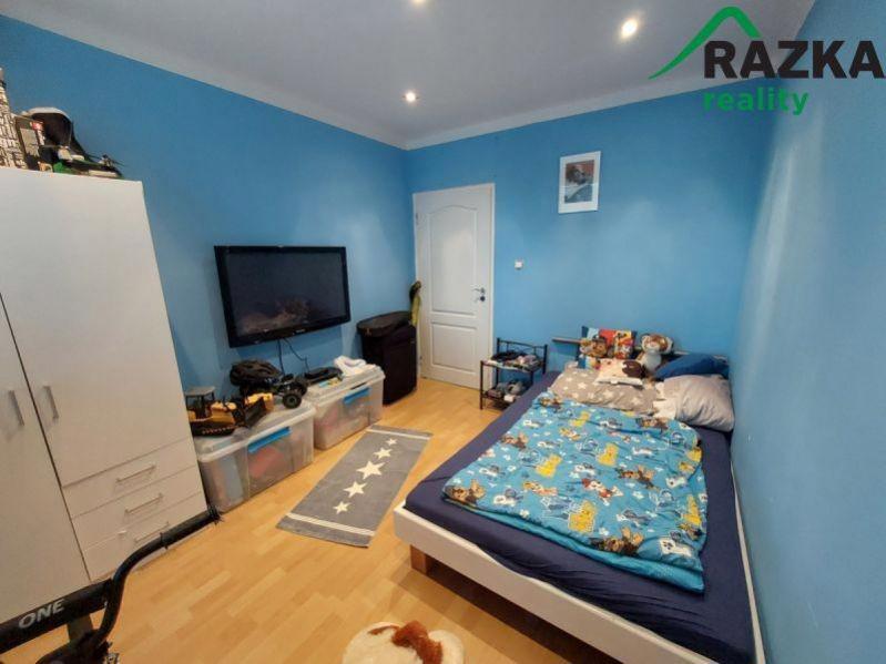 Prodej bytu 3+1 s lodžii - Chodov ul. Palackého - bazar - Hyperinzerce.cz