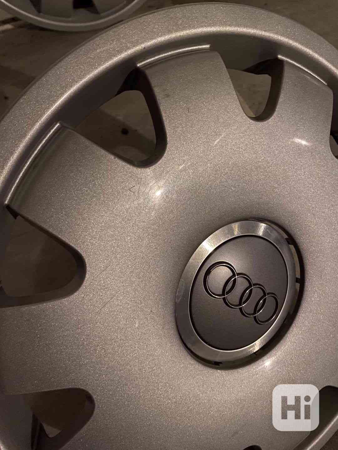 Prodám originál poklice na Audi 16(M15 - bazar - Hyperinzerce.cz