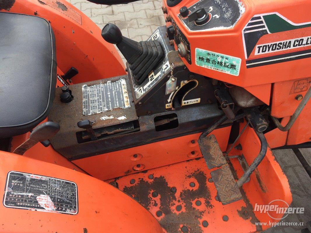 Traktor Hinomoto C174, 17 Hp, 4x4 - bazar - Hyperinzerce.cz