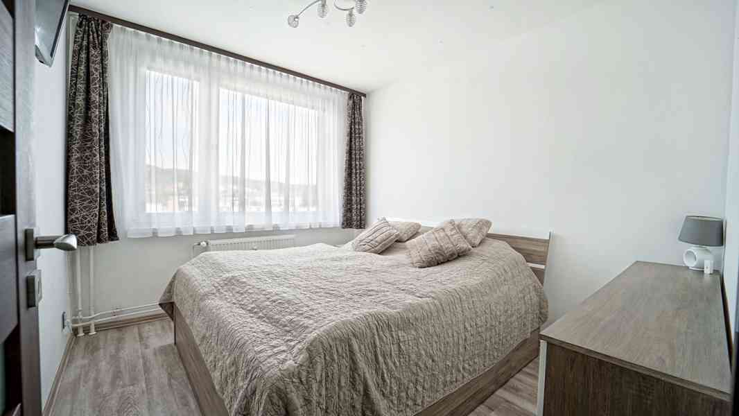 Byt 4+kk - 110 m² včetně garáže naproti domu-centrum Berouna - bazar - Hyperinzerce.cz