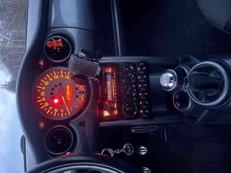 Mini Cooper One D R50 - bazar - Hyperinzerce.cz