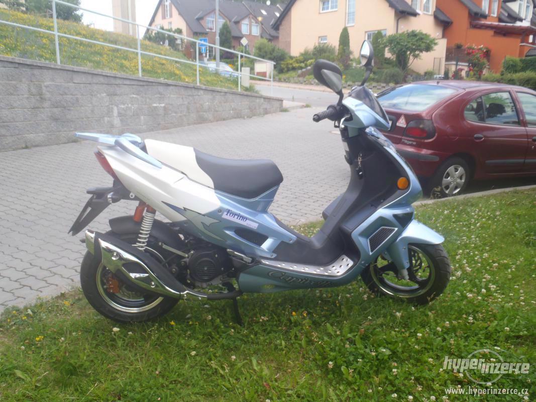 Skútr Capirelli TORINO 50 TÉMĚŘ NOVÝ - bazar - Hyperinzerce.cz