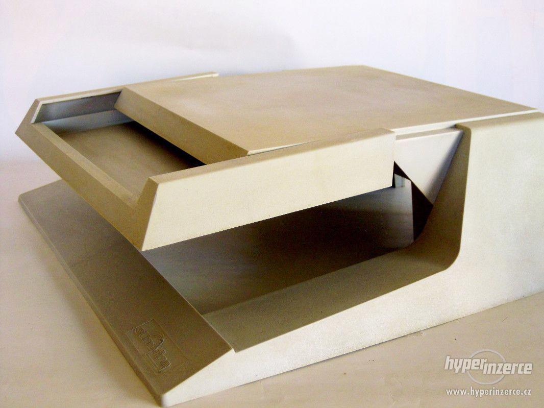 Podstavec pod monitor se zásuvkou Sunnyline - bazar - Hyperinzerce.cz