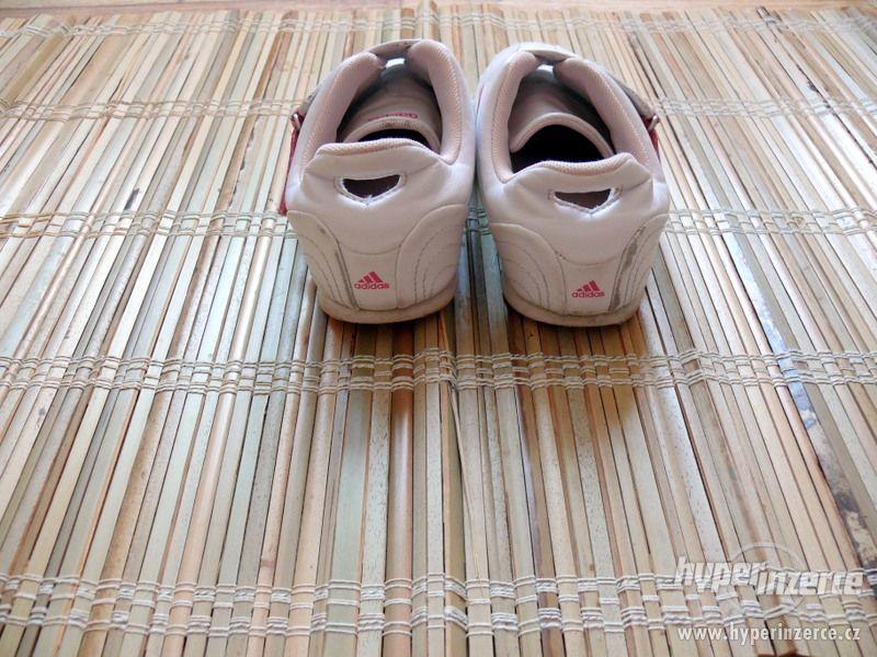 ADIDAS - BÍLÉ BOTASKY/TENISKY VEL.32 - bazar - Hyperinzerce.cz