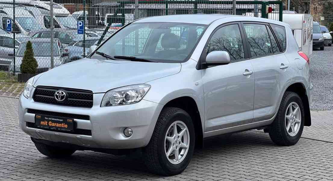 Toyota RAV 4 2,0i 4x4 benzín 112kw - bazar - Hyperinzerce.cz