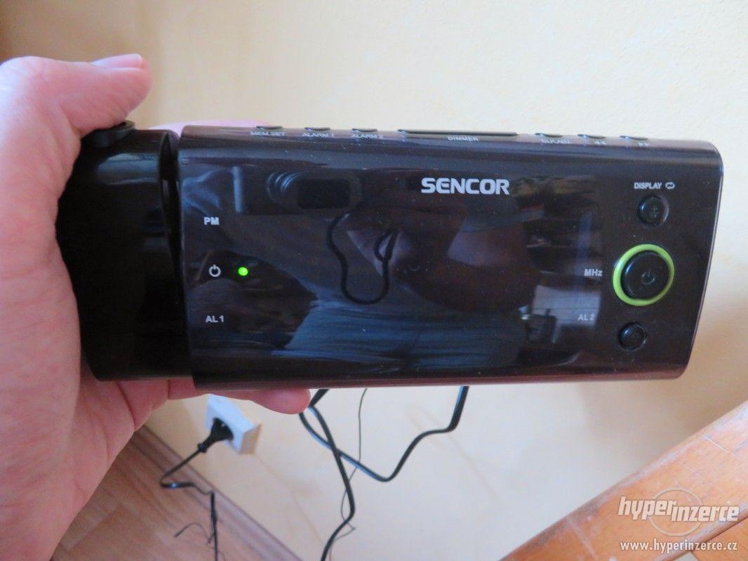 Radio budík Sencor SRC 330 - bazar - Hyperinzerce.cz