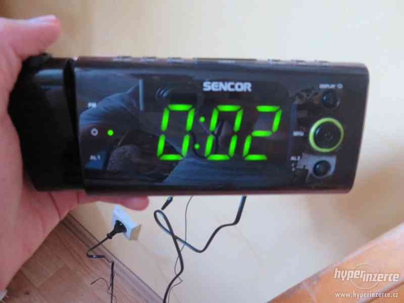 Radio budík Sencor SRC 330 - bazar - Hyperinzerce.cz