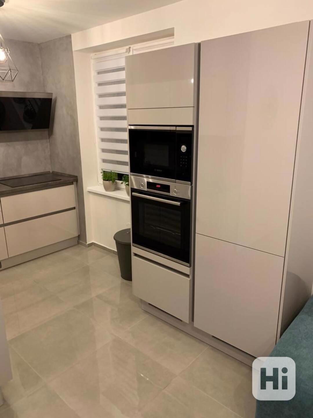 Prodej bytu 2+kk, 56 m2, po rekonstrukci, HOŘOVICE Centrum - bazar - Hyperinzerce.cz