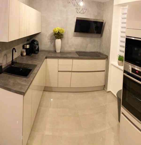 Prodej bytu 2+kk, 56 m2, po rekonstrukci, HOŘOVICE Centrum - bazar - Hyperinzerce.cz