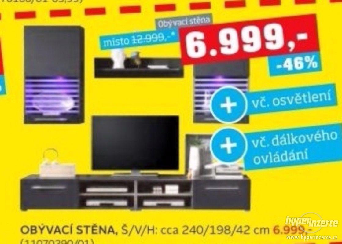 Obývací stěna Mobelix, LED podsvícení / skoro nová - bazar ...