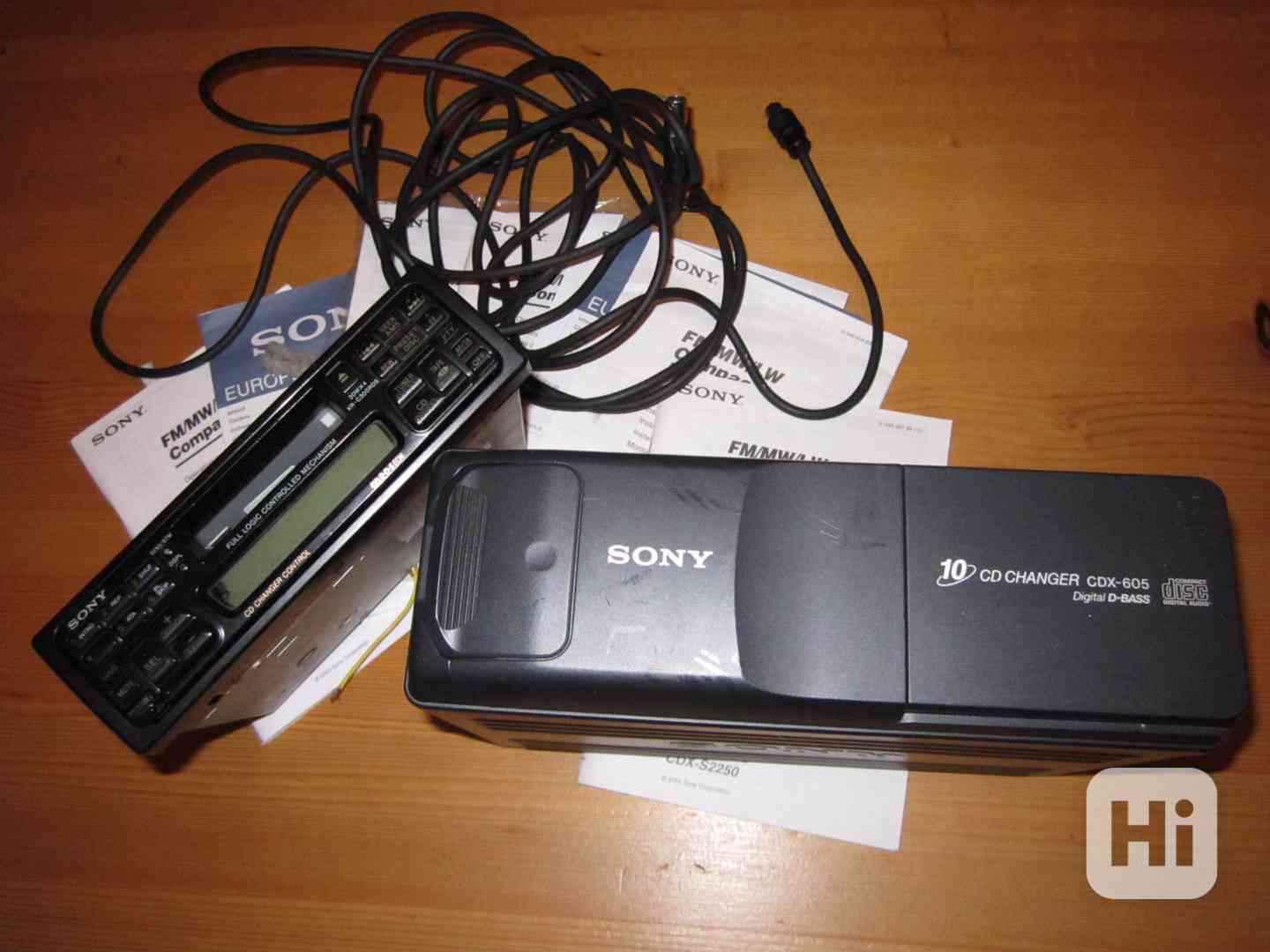 CD Menic Changer SONY CDX-605, CDX605 vcetne radio autoradio - bazar - Hyperinzerce.cz