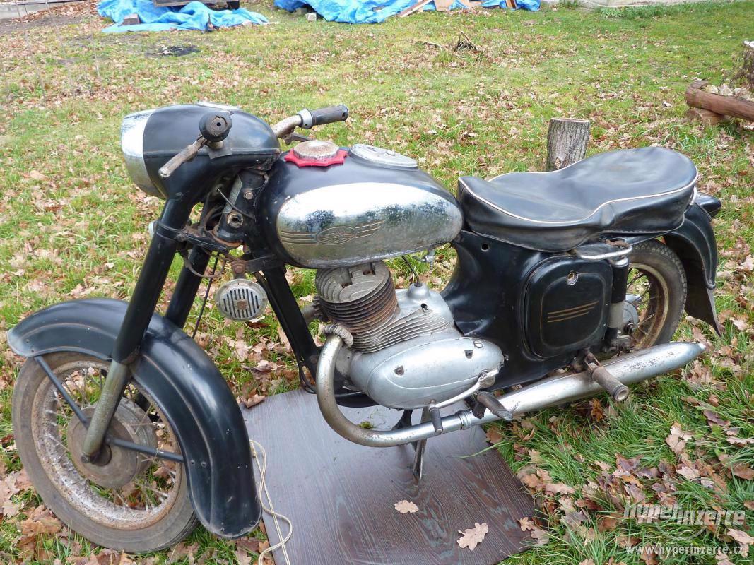 PRODÁM JAWA 250/353 ROK 1957 K RENOVAC I ! - bazar - Hyperinzerce.cz